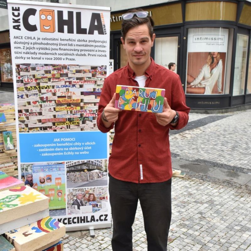 Benefiční koncert Davida Krause & Gipsy Brothers - PLAY.CZ