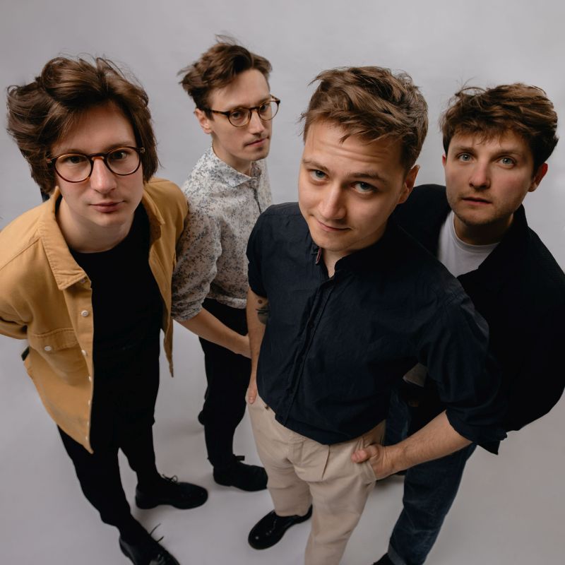 Kapela I Love You Honey Bunny vydává album - PLAY.CZ