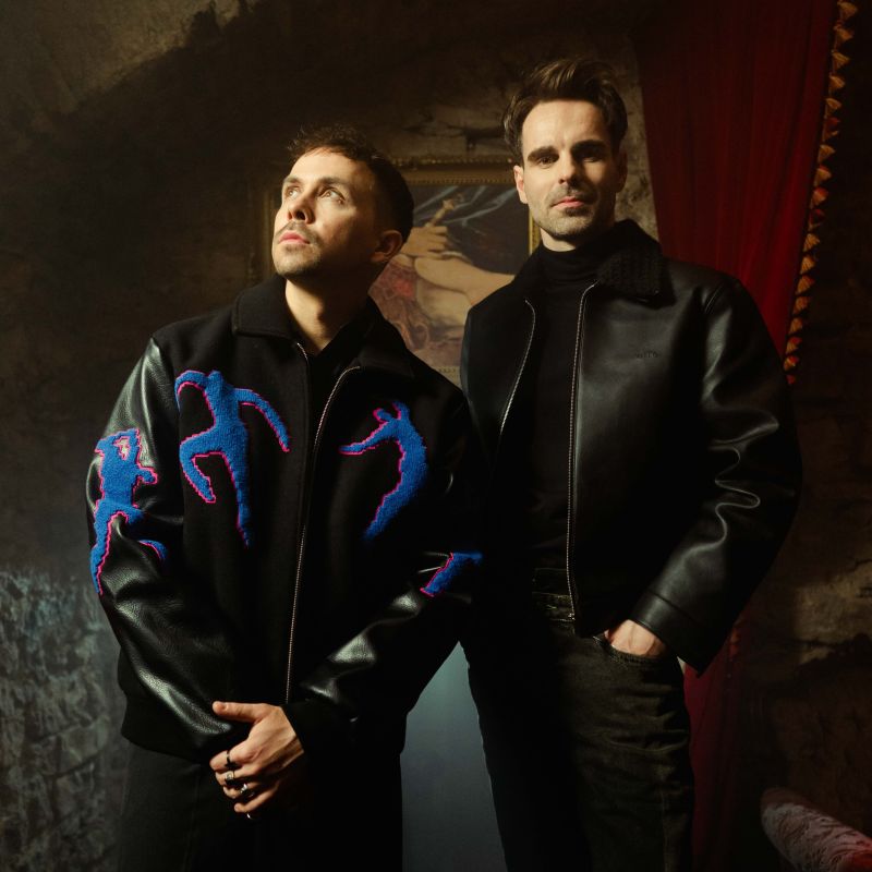 VIDEO: Skupina Slza v písní s raperem Refewem - PLAY.CZ